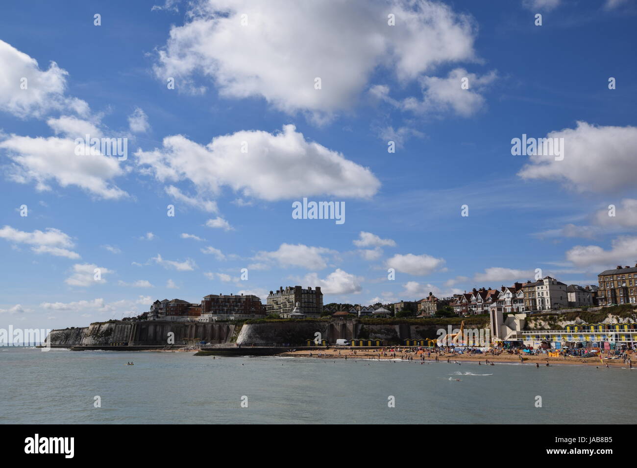 Broadstairs pier harbour hi-res stock photography and images - Alamy