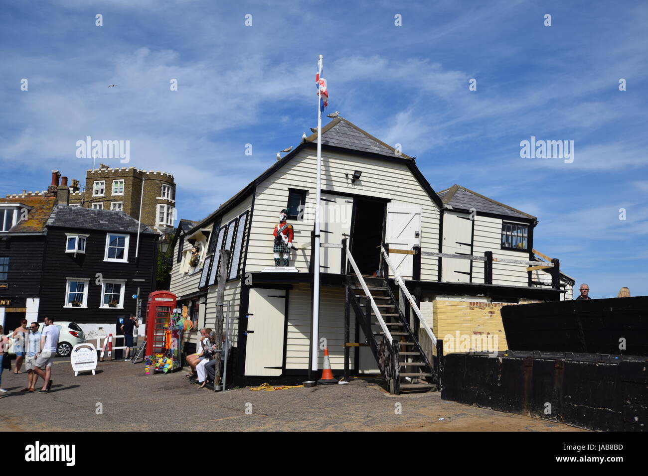 Broadstairs pier harbour hi-res stock photography and images - Alamy