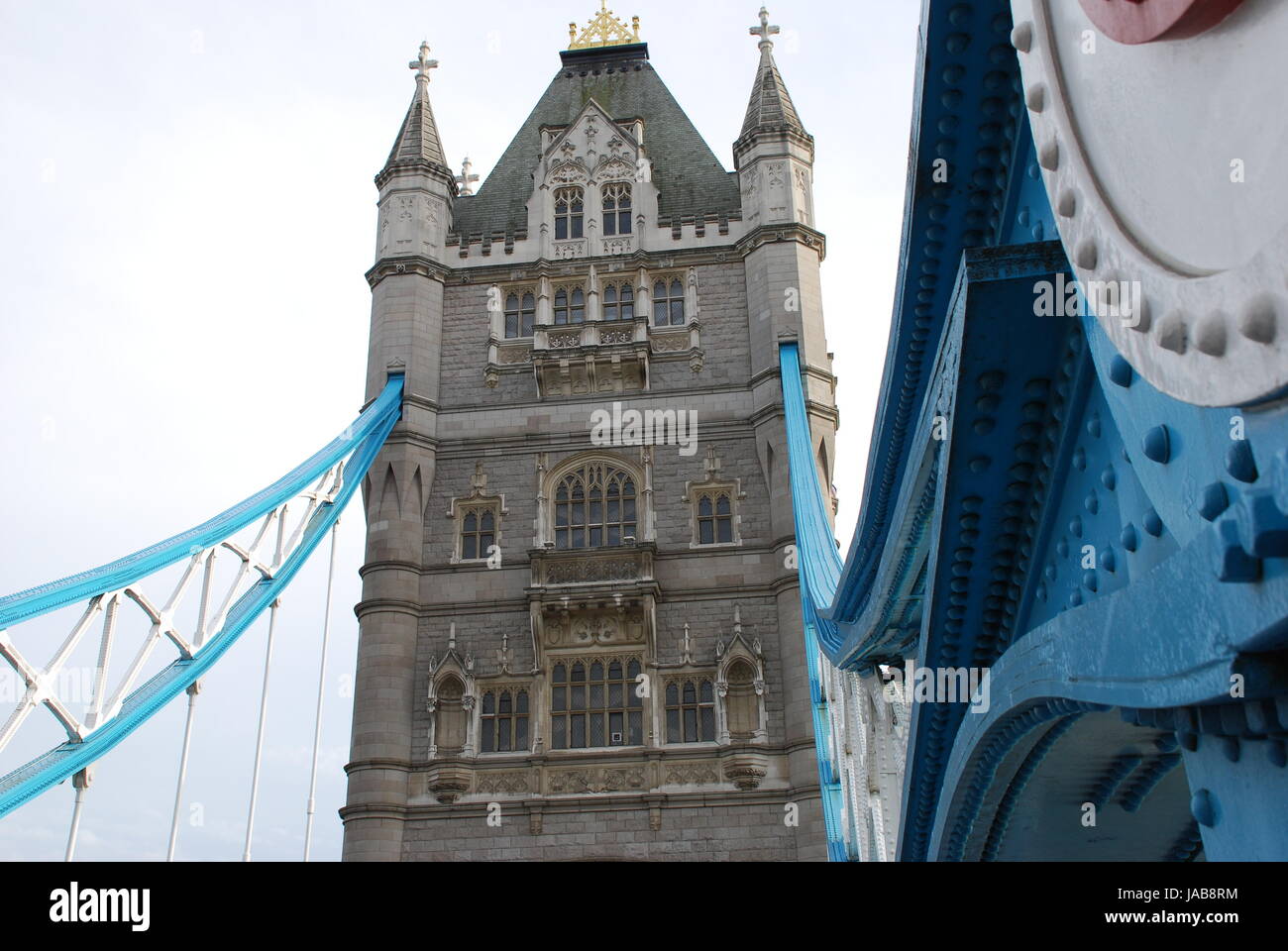 steel beams tower bridge london Stock Photo - Alamy
