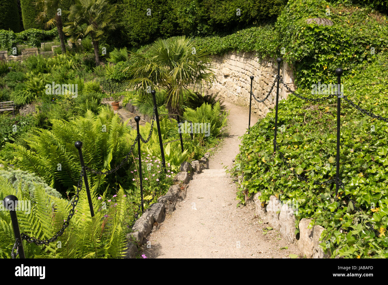 Winding garden path hi-res stock photography and images - Alamy