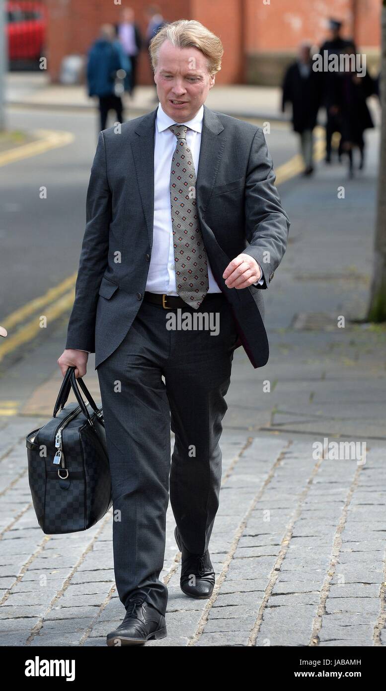Craig Whyte leaving Glasgow High Court as the jury in former Rangers ...