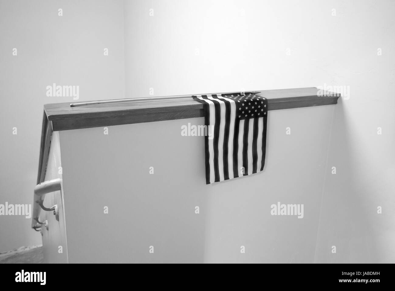 Draped american flag hi-res stock photography and images - Alamy