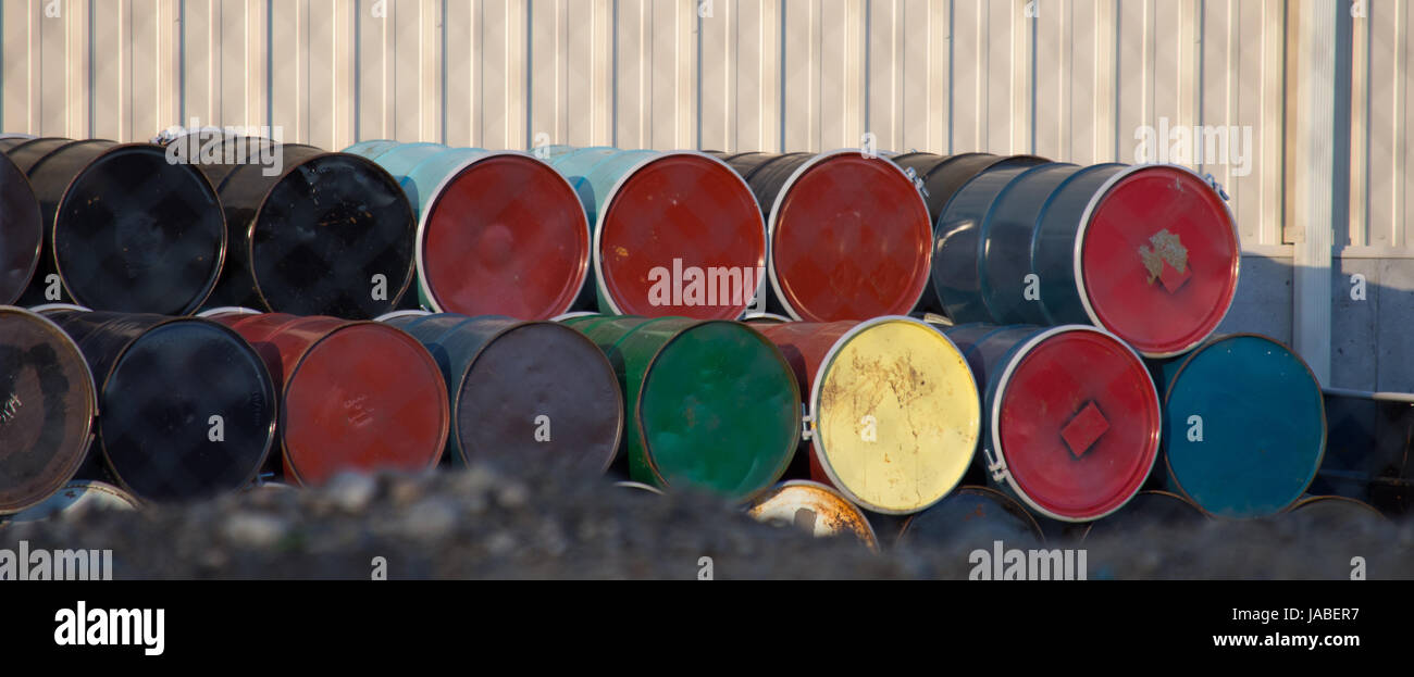 Fifty gallon drums hi-res stock photography and images - Alamy