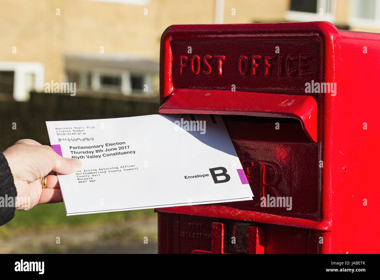 Postal voting hi-res stock photography and images - Alamy