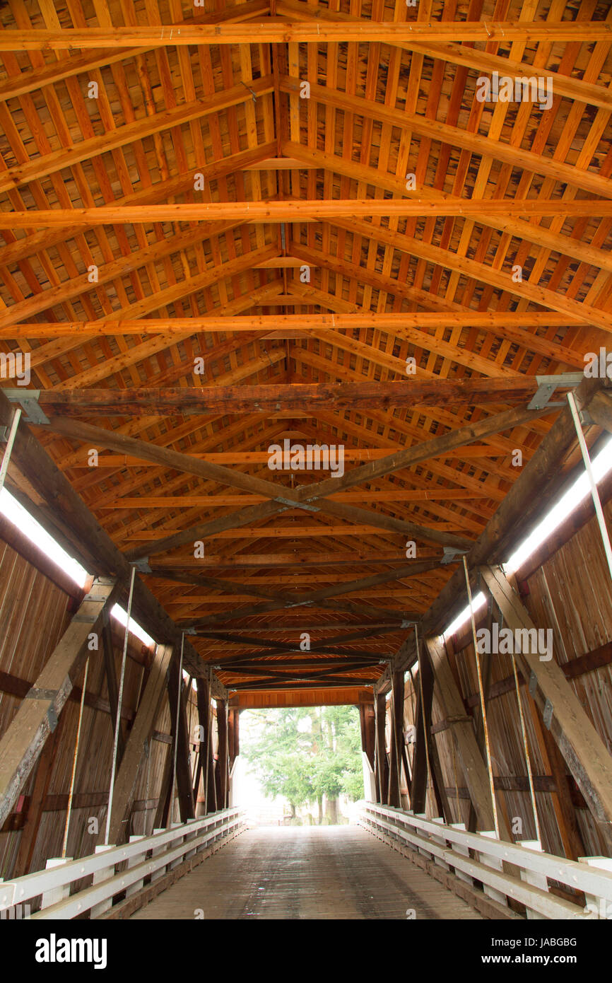 Gallon House Covered Bridge, Marion County, Oregon Stock Photo - Alamy