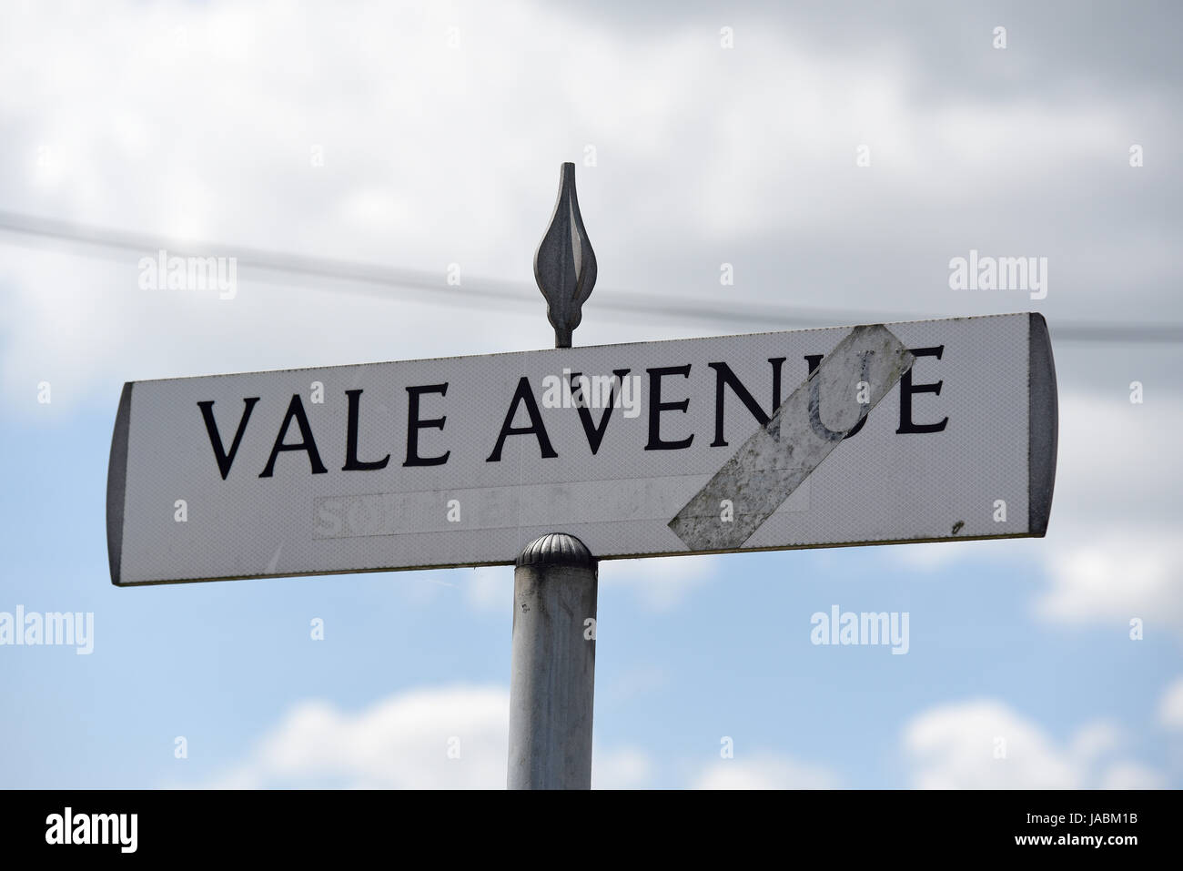 Vale avenue hi-res stock photography and images - Alamy