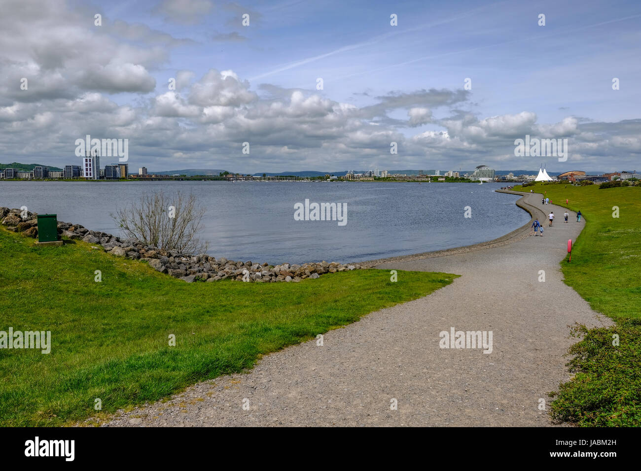 Cardiff Bay Lake High Resolution Stock Photography and Images - Alamy