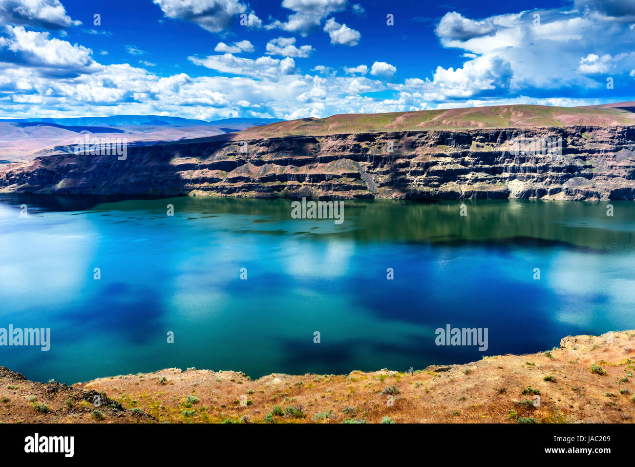Wanapum Lake Colombia River Wild Horses Monument High Desert Vantage ...