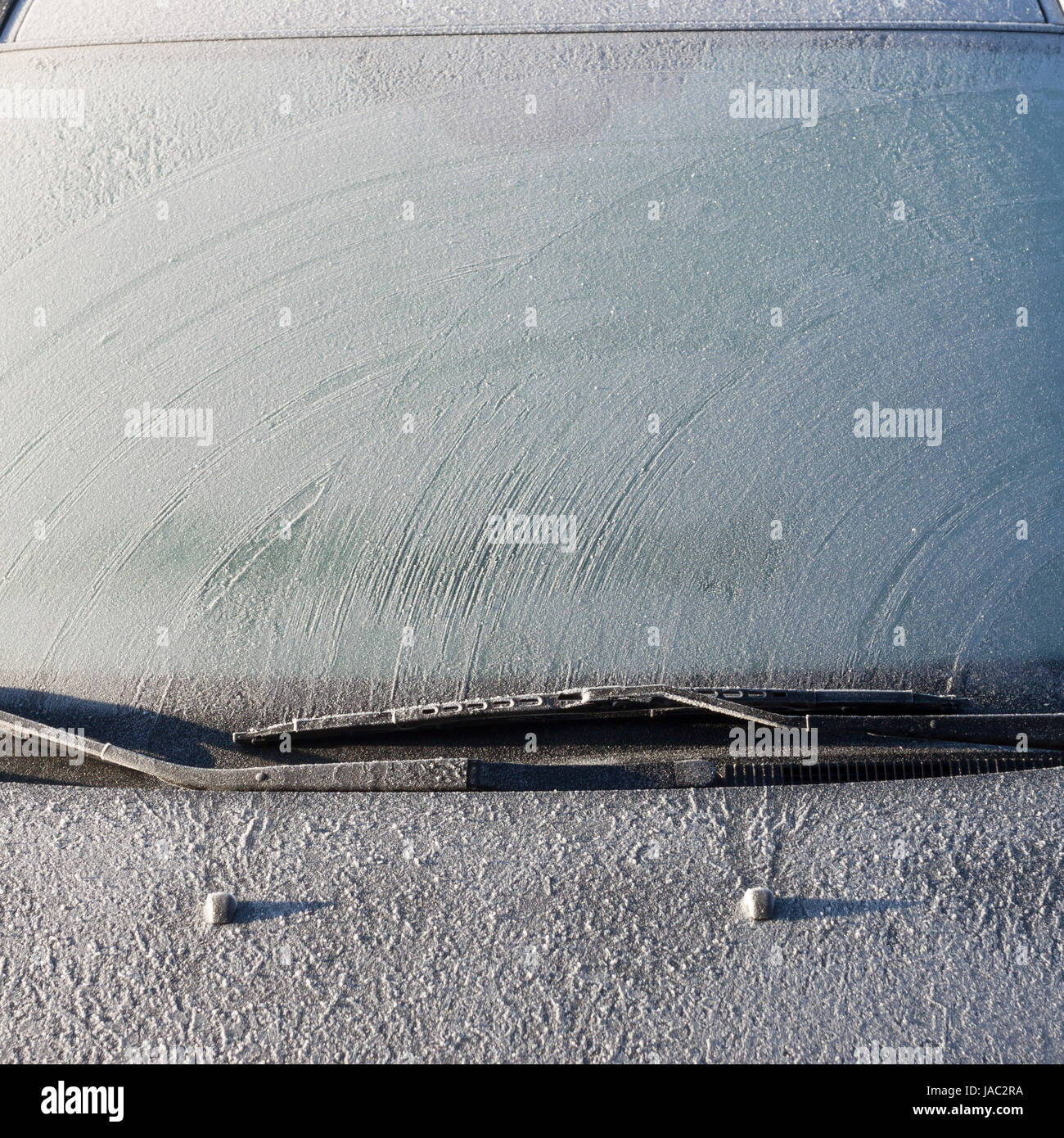 Frost patterns on windscreen hi-res stock photography and images - Alamy