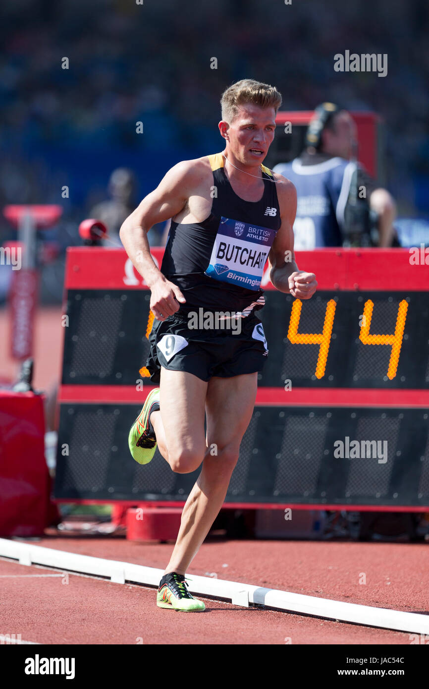Andrew BUTCHART competing in the 3000m at the Diamond League 2016 ...