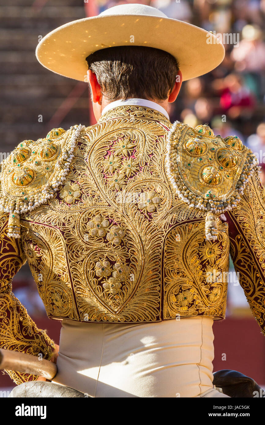 Bullfighter clothing hi-res stock photography and images - Alamy