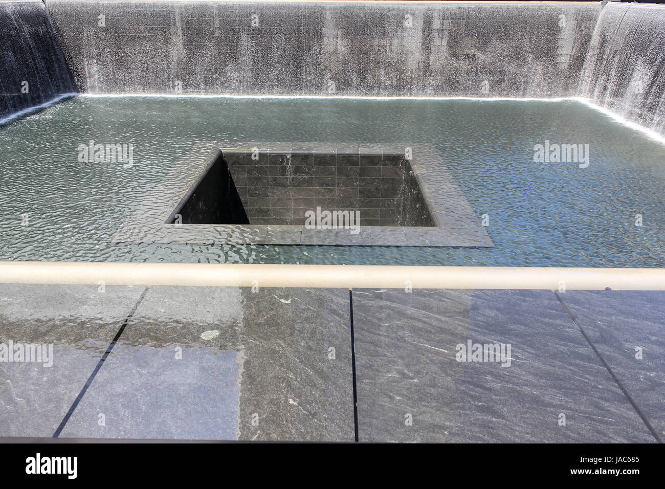 New york ground zero pool hi-res stock photography and images - Alamy
