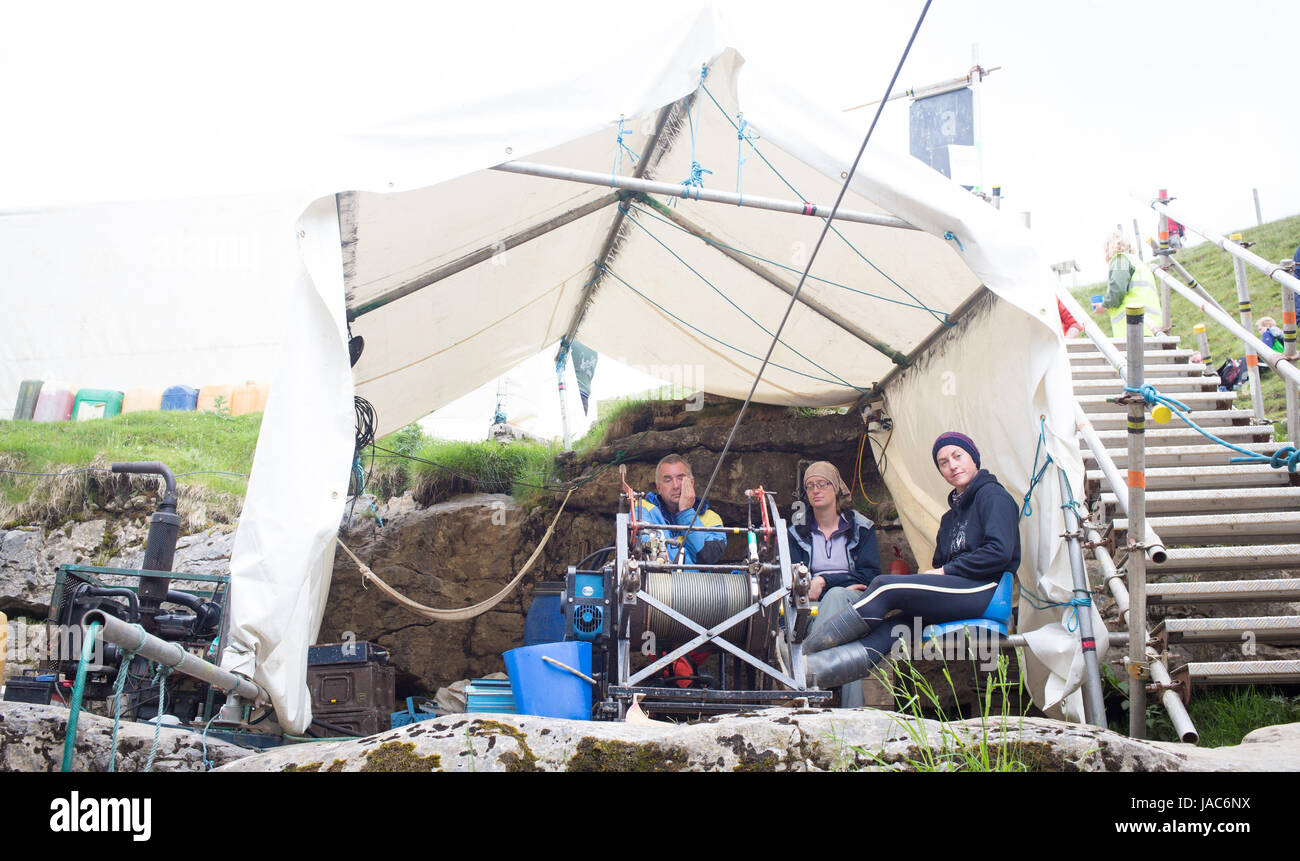 The Bradford Pothole Club's "Winch Meet" atop Gaping Gill in Yorkshire ...