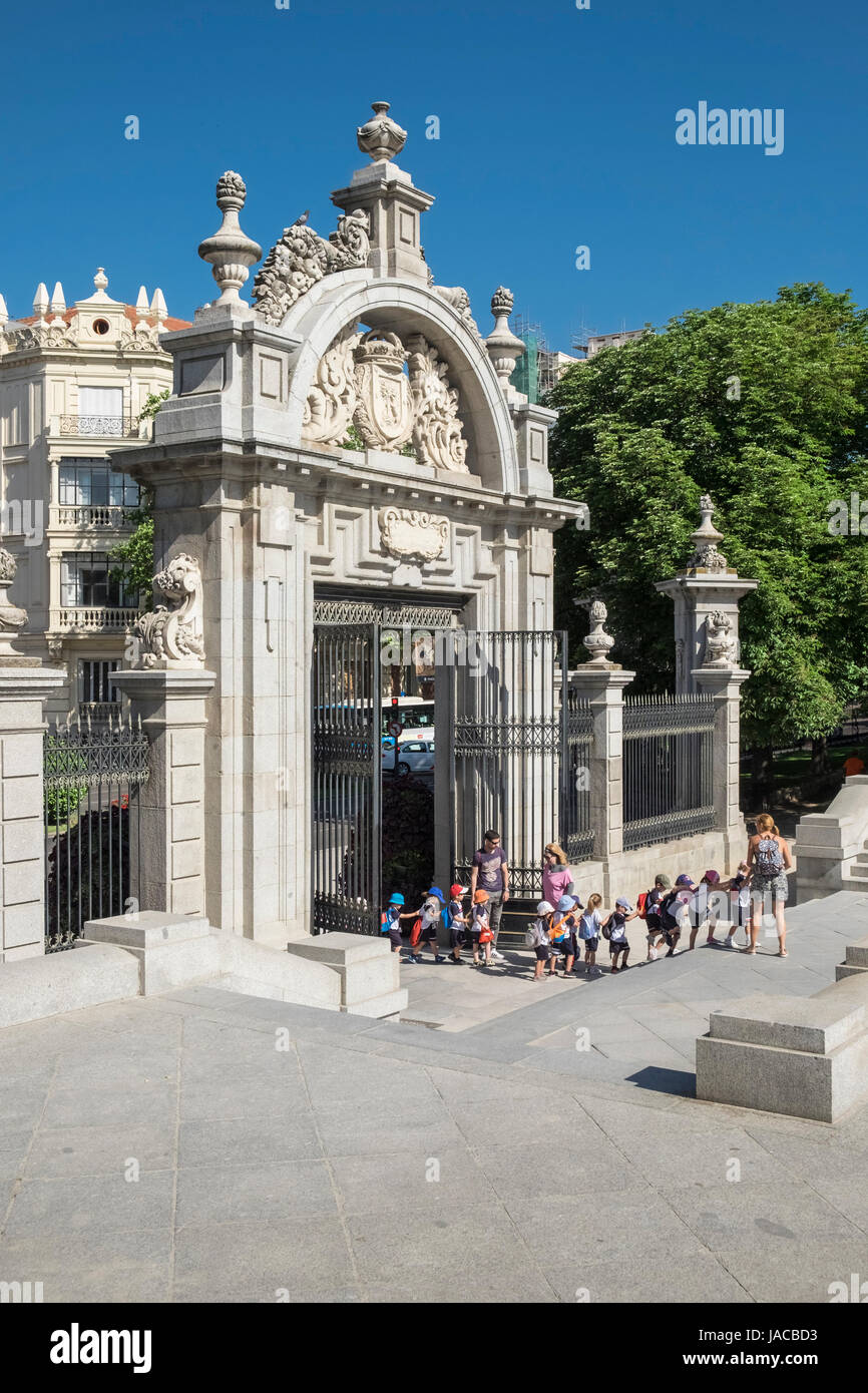 Park entrance gate hi-res stock photography and images - Alamy