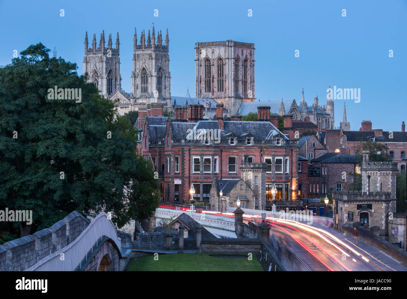 York city walls at night hi-res stock photography and images - Alamy