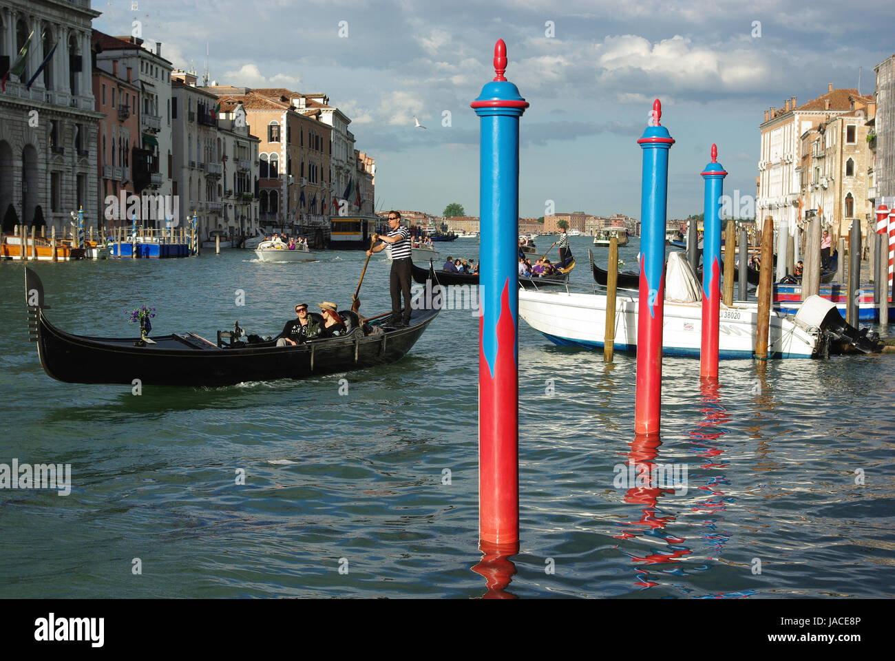 Venice boatman hi-res stock photography and images - Alamy