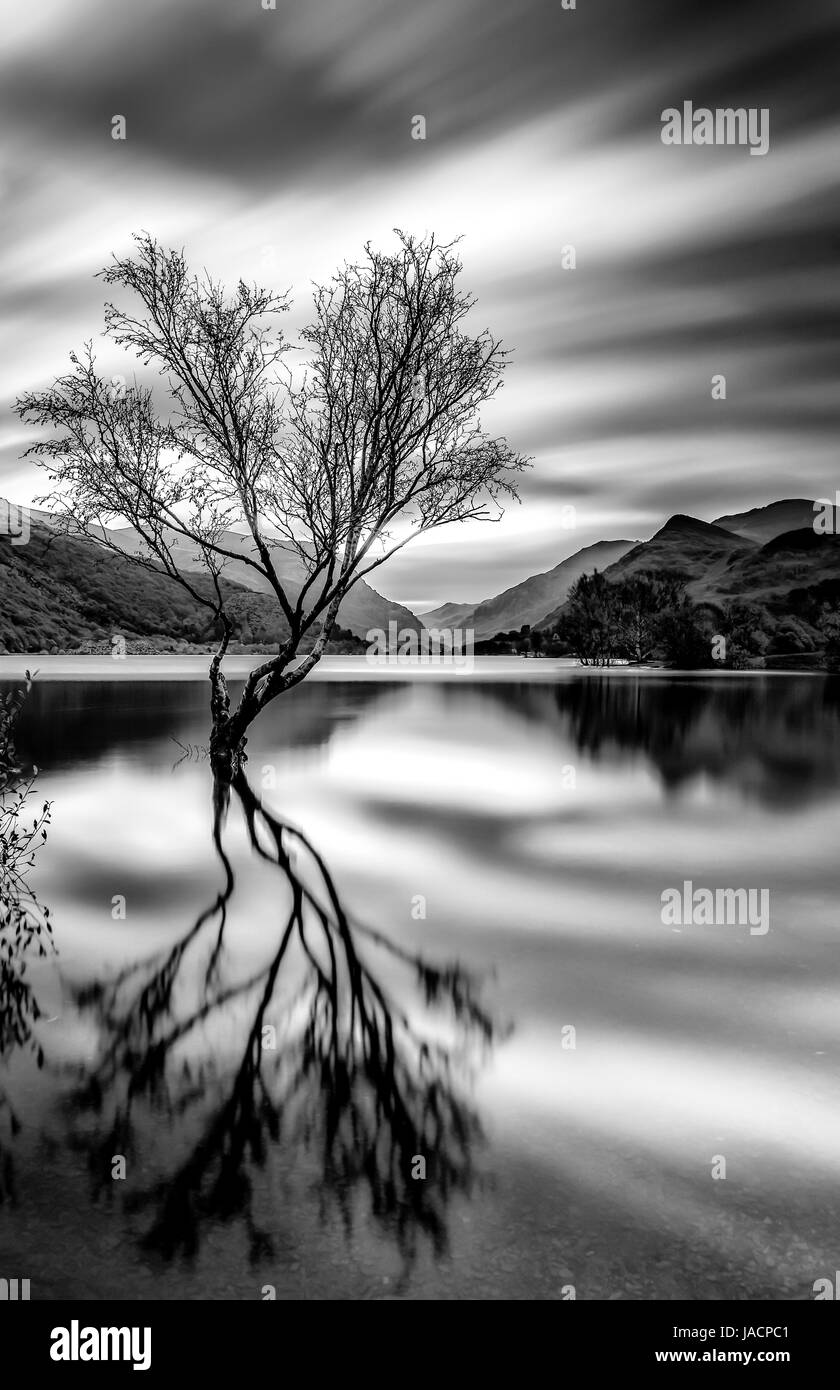 Cloud movement hi-res stock photography and images - Alamy