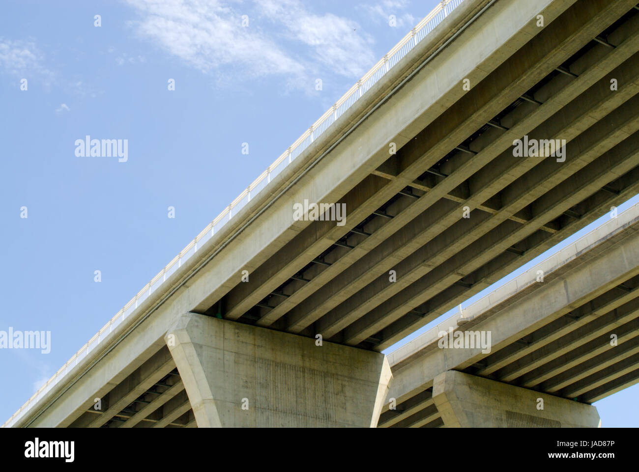 Large concrete crossing highway overhead hi-res stock photography and ...
