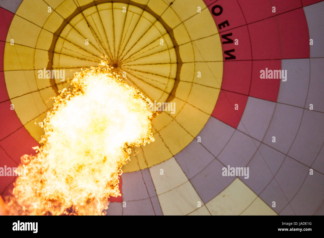 Heating the air in a hot air balloon Stock Photo - Alamy