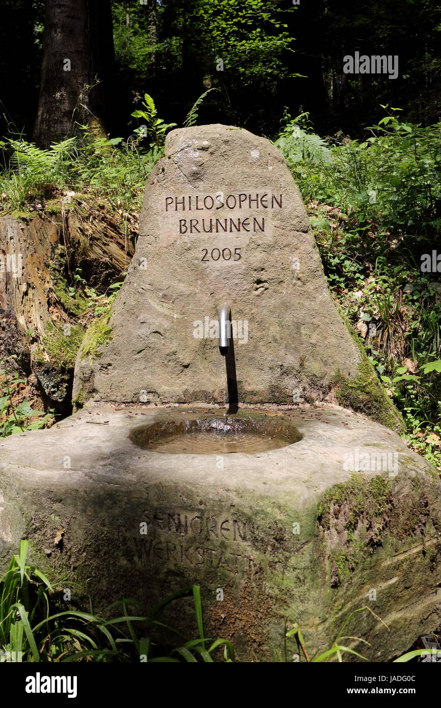 Einzelner brunnen hi-res stock photography and images - Alamy