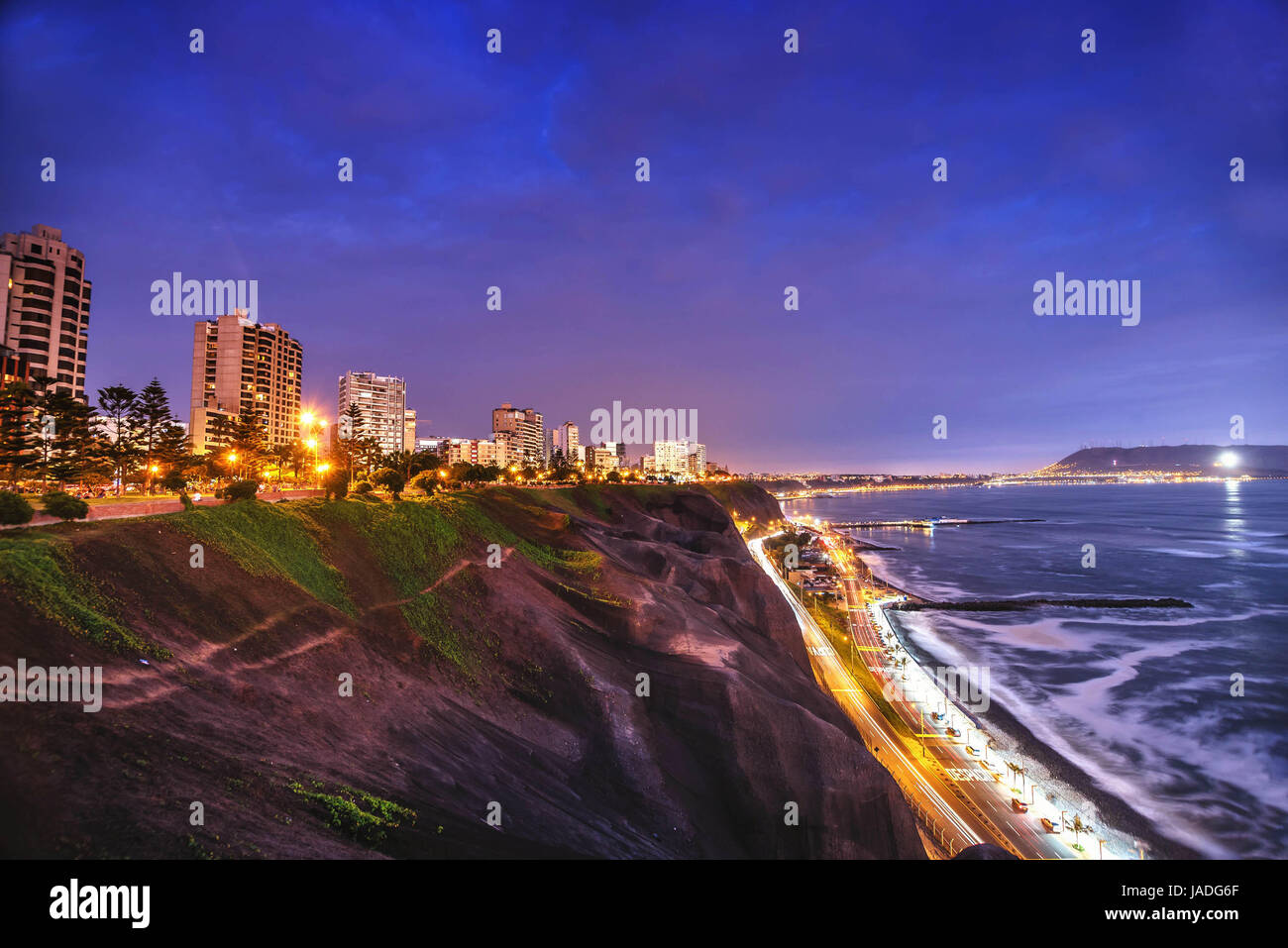 The Pacific coast of Miraflores in Lima, Peru Stock Photo - Alamy