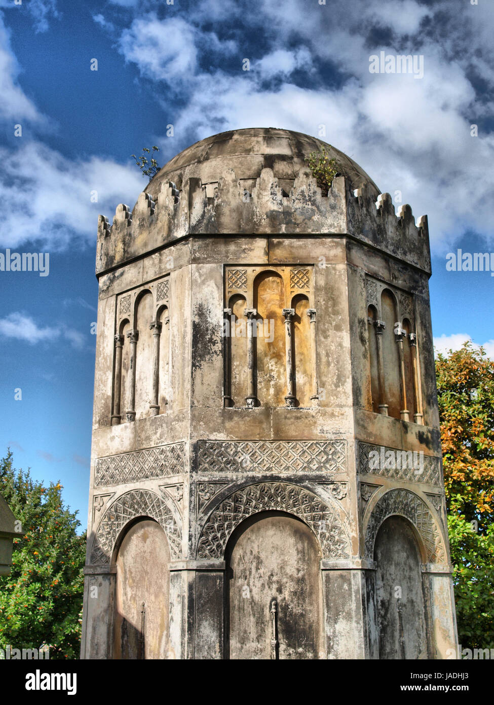 The Glasgow necropolis, Victorian gothic garden cemetery in Scotland ...