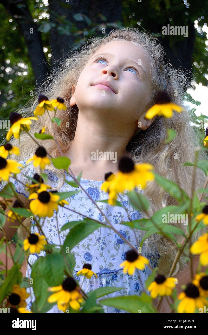 child and flowers Stock Photo - Alamy