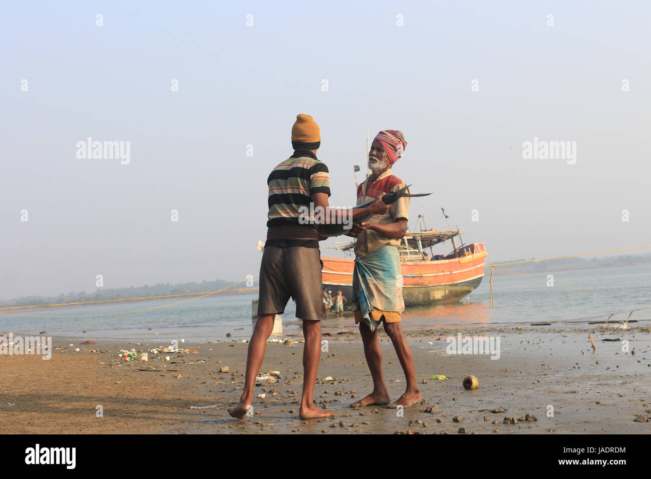 Digha fishing boat hi-res stock photography and images - Alamy