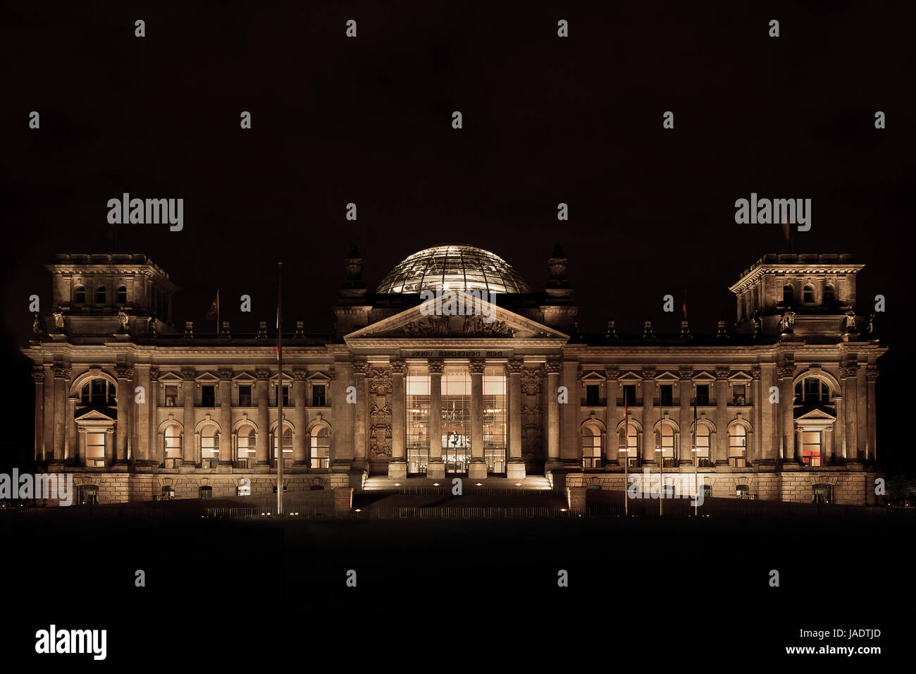 Reichstag by night in berlin germany Stock Photo - Alamy