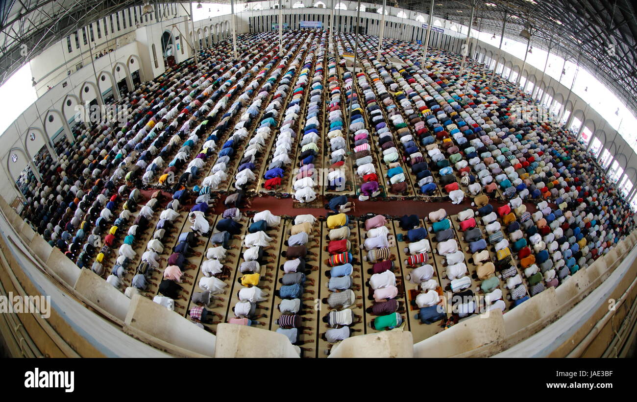 Dhaka bangladesh jummah mosque hi-res stock photography and images - Alamy