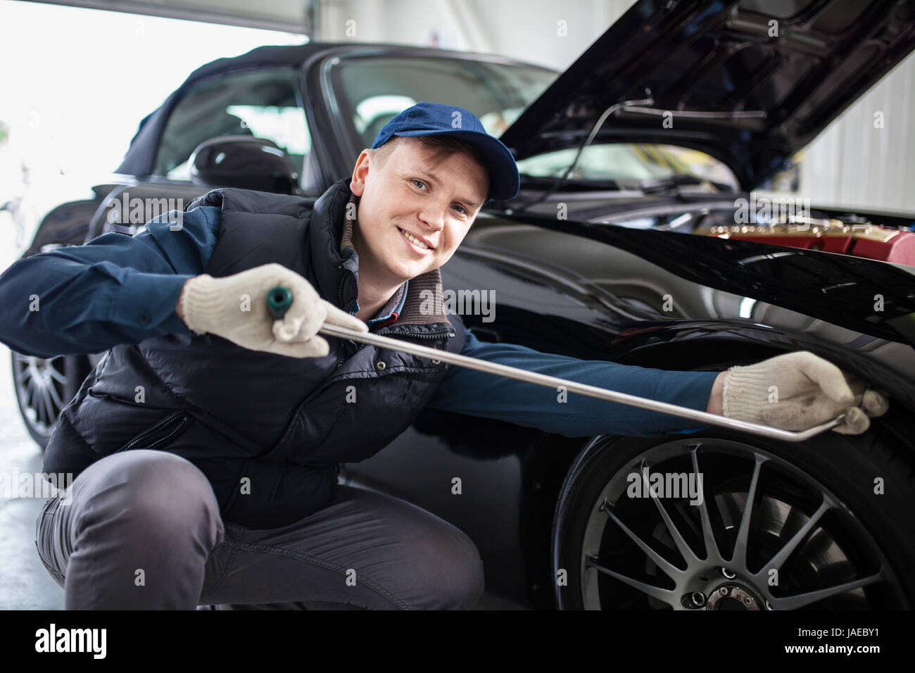 Fixing a car dent hi-res stock photography and images - Alamy