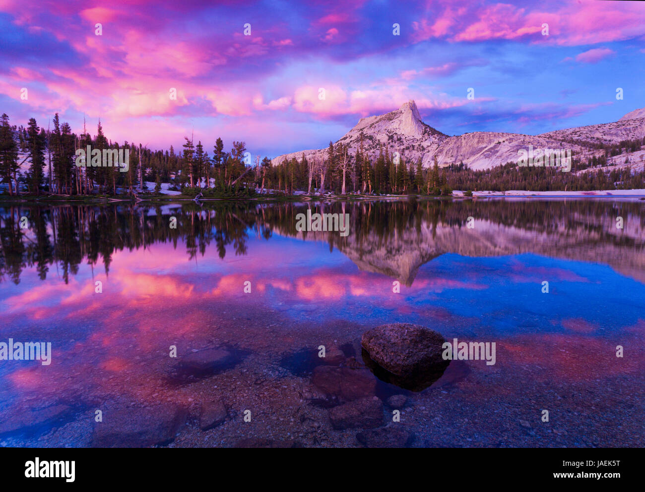Cathedral Lakes in Yosemite Stock Photo - Alamy