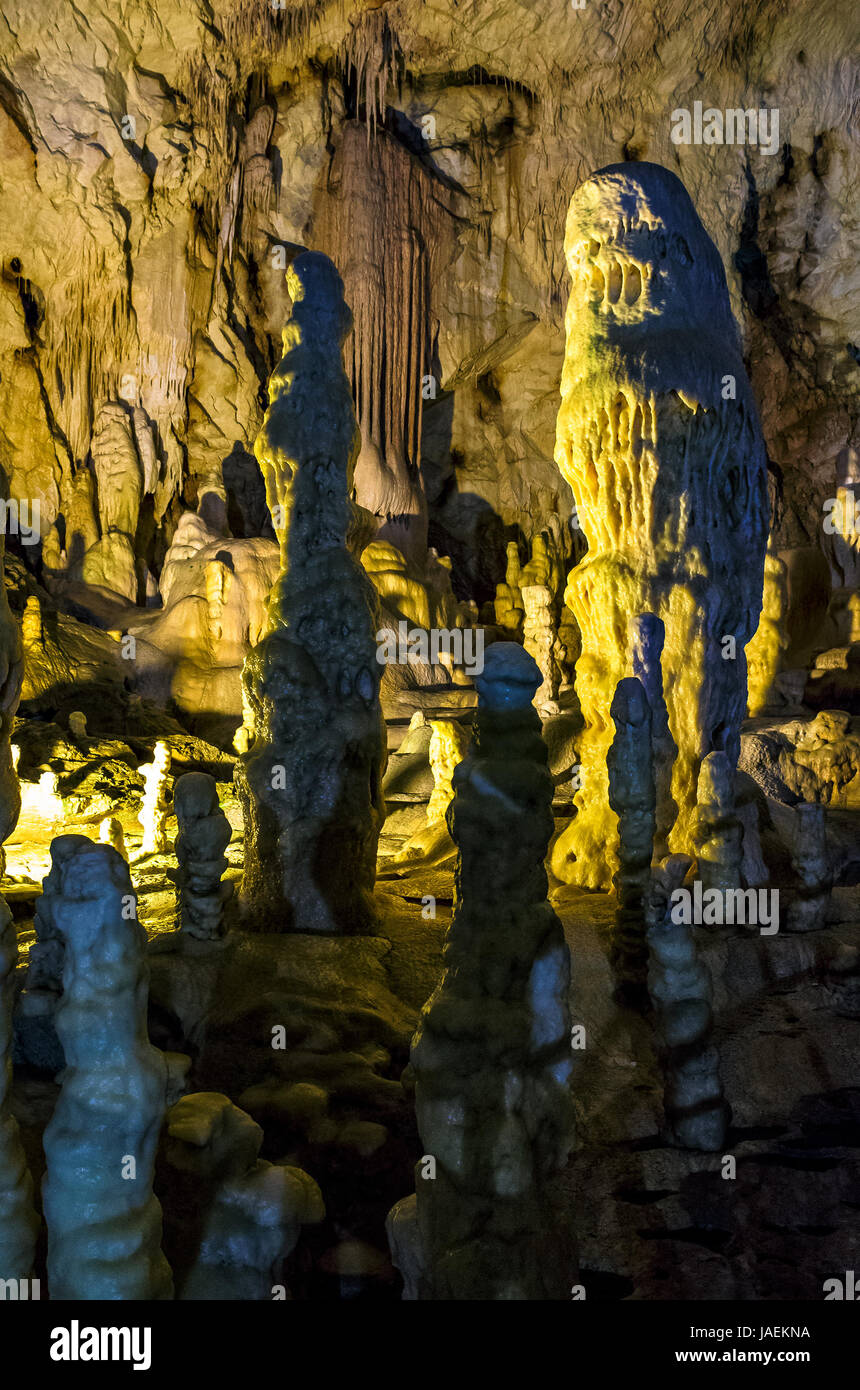 Cave wall texture hi-res stock photography and images - Alamy