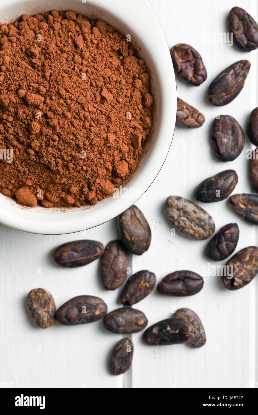 top view of cocoa powder and cocoa beans Stock Photo - Alamy