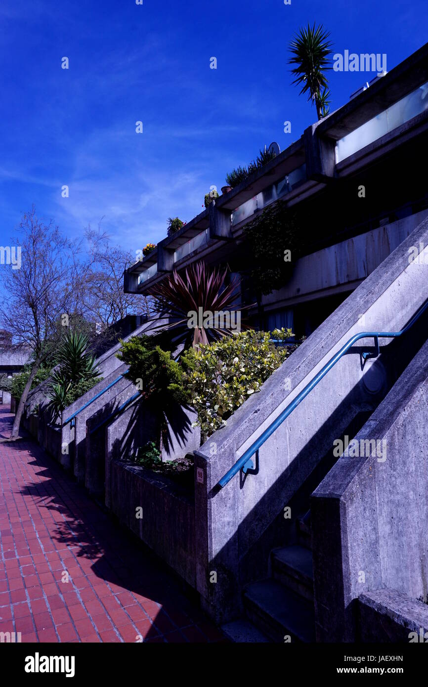 Rowley way social housing hi-res stock photography and images - Alamy