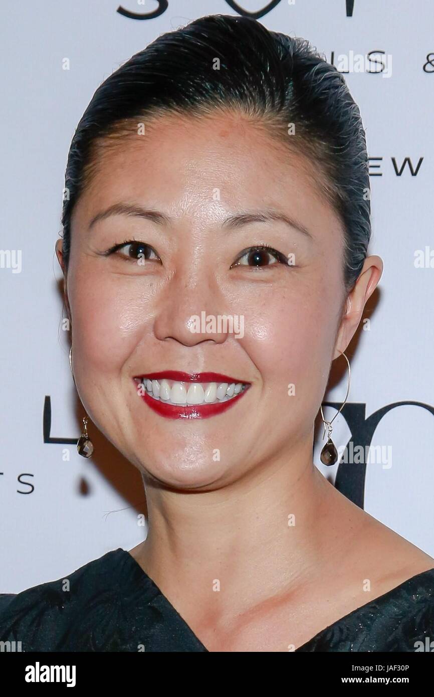 New York, NY, USA. 5th June, 2017. Linda Cho at arrivals for 2017 Tony ...