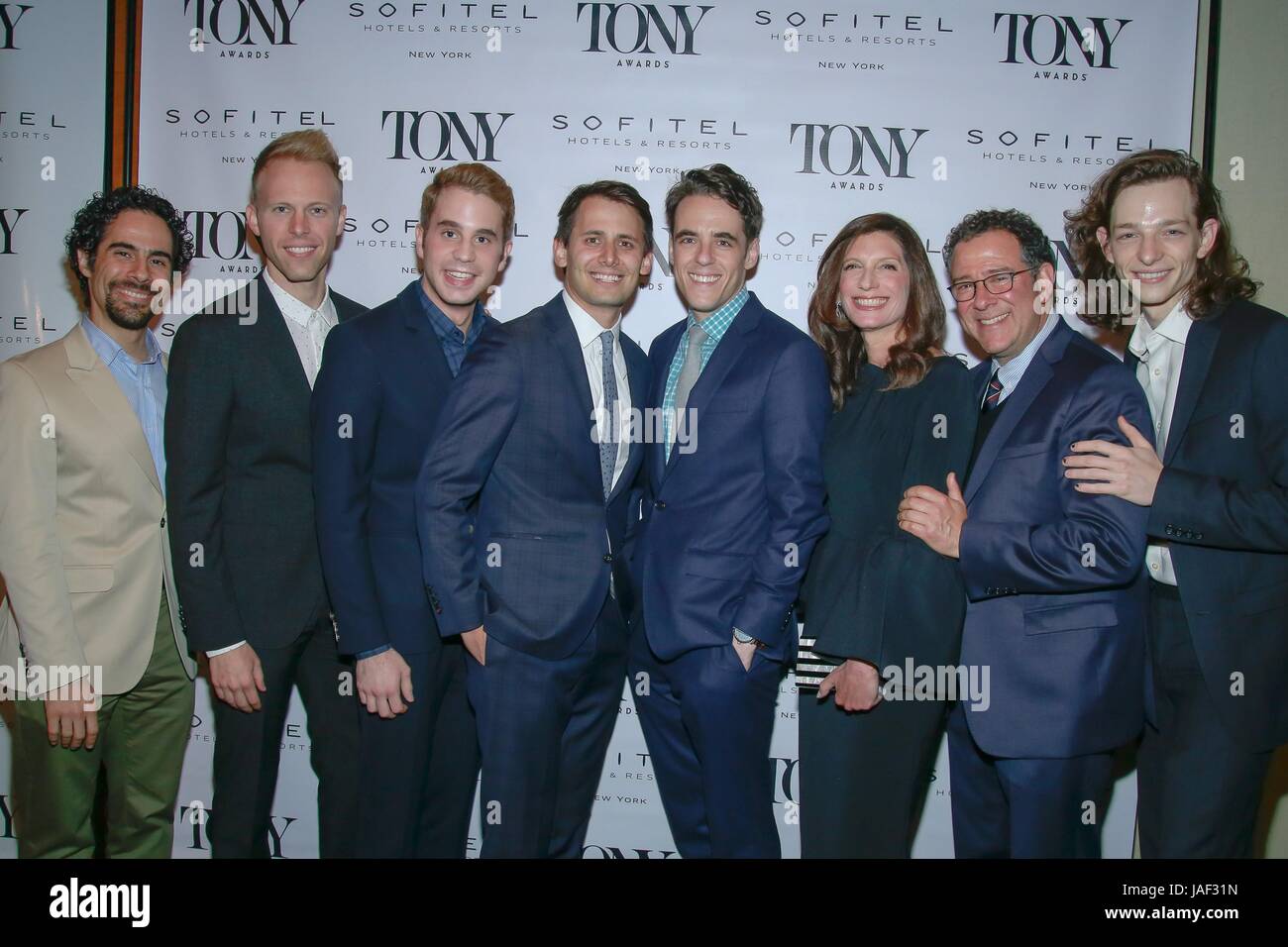 Steven levenson pasek paul hi-res stock photography and images - Alamy