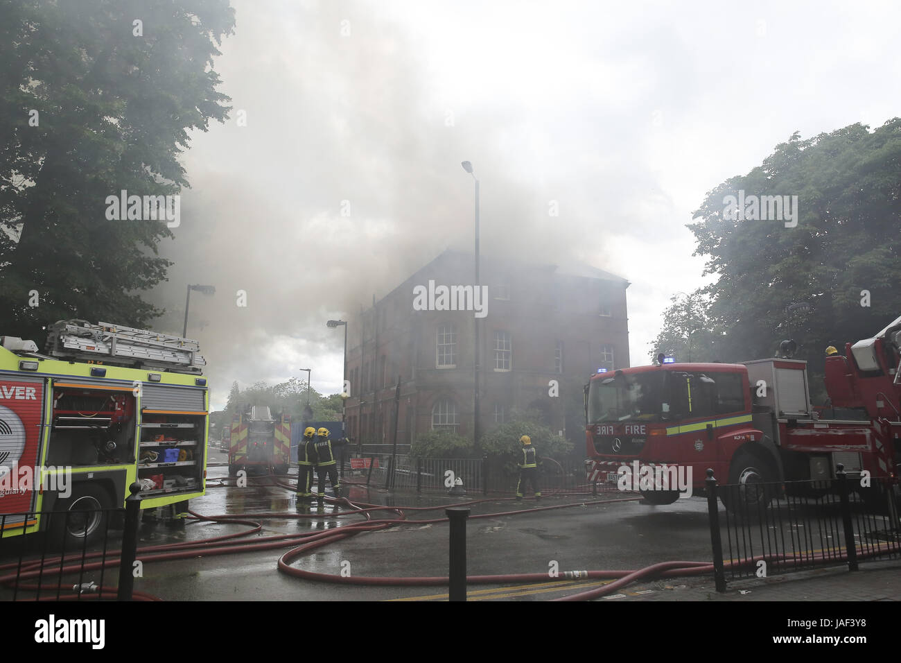 Tottenham, London, UK. 6th Jun, 2017. 8 fire engines and 58 ...