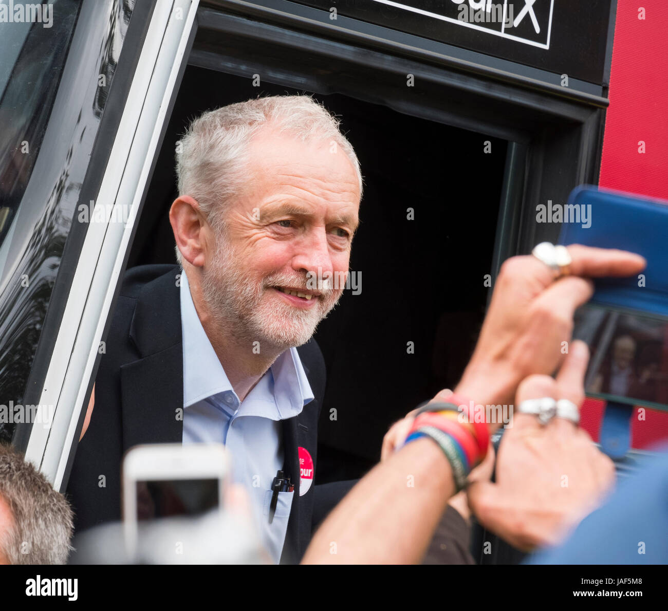 On labour campaign bus hi-res stock photography and images - Alamy