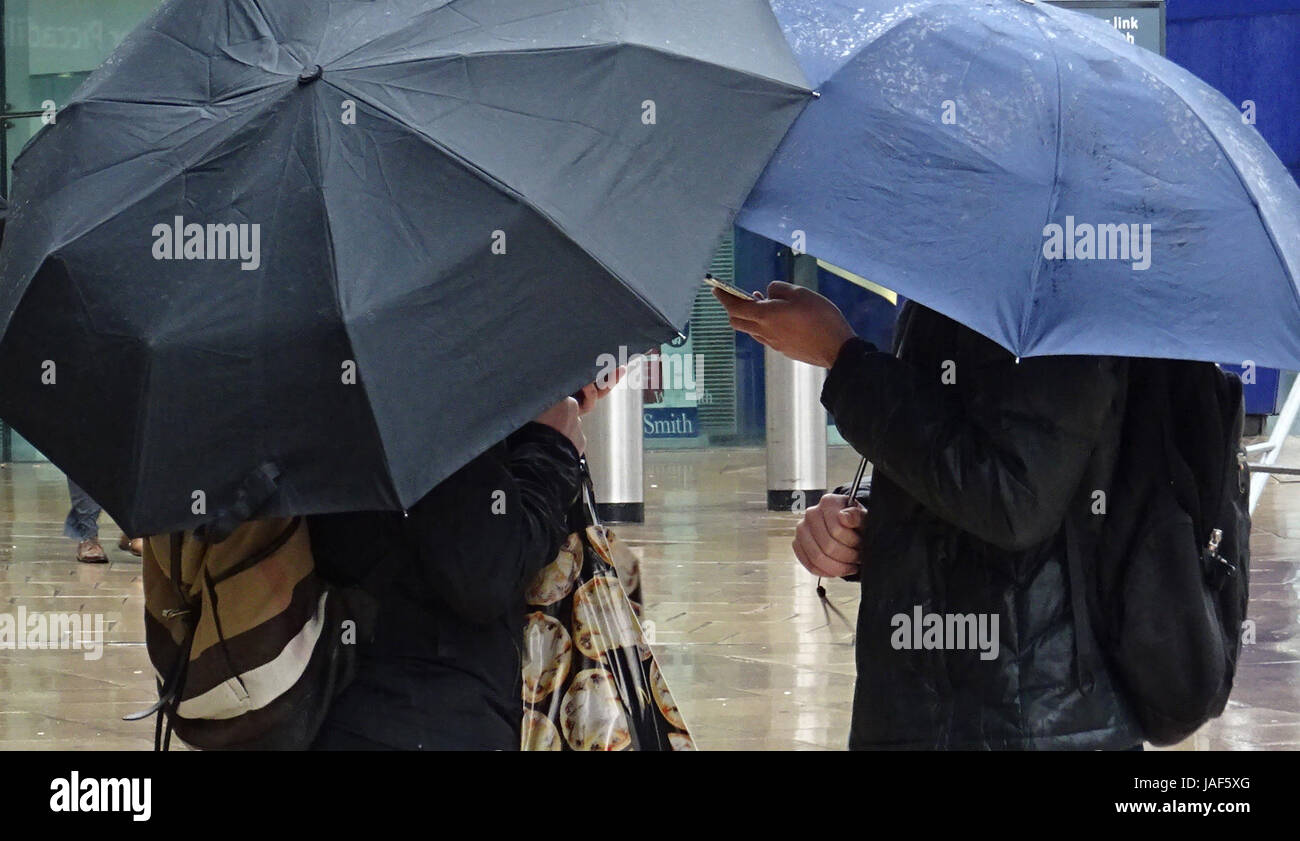 Manchester in the rain hi-res stock photography and images - Alamy
