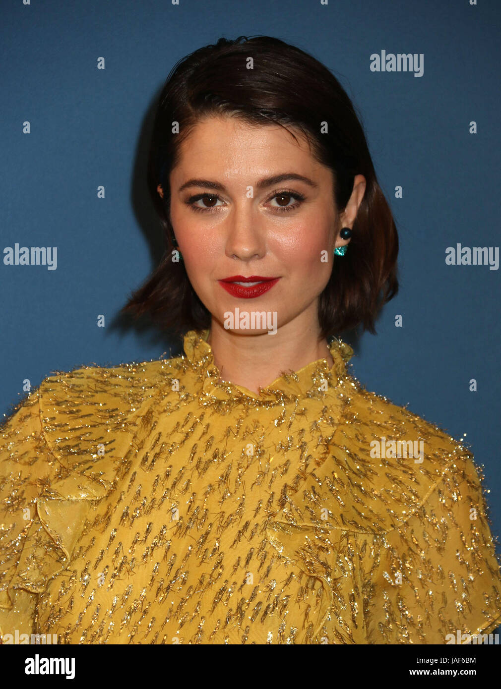 Actress mary elizabeth winstead attends hi-res stock photography and ...