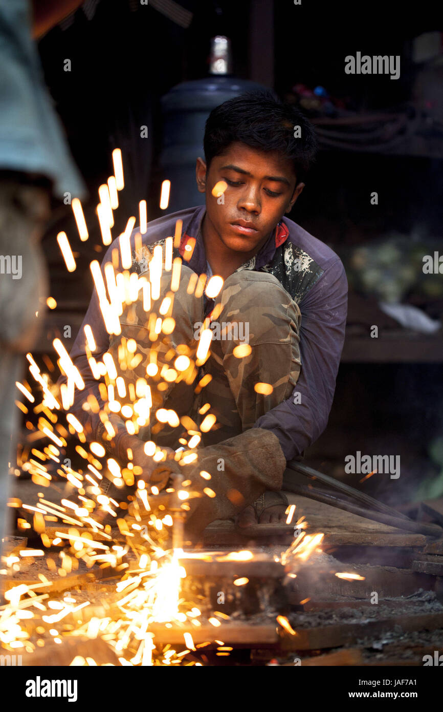 Cutting accidents hi-res stock photography and images - Alamy