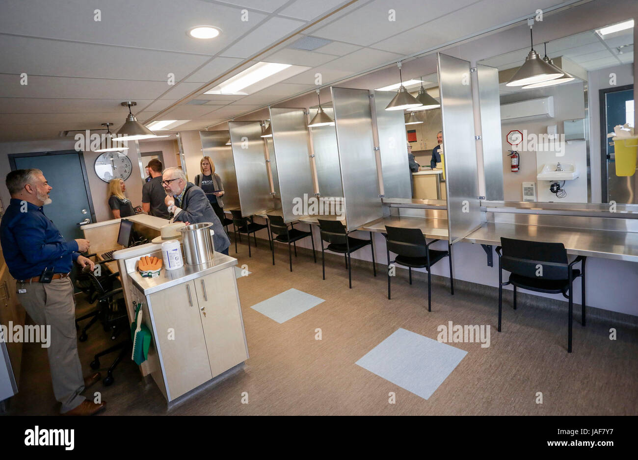 Supervised injection hi-res stock photography and images - Alamy