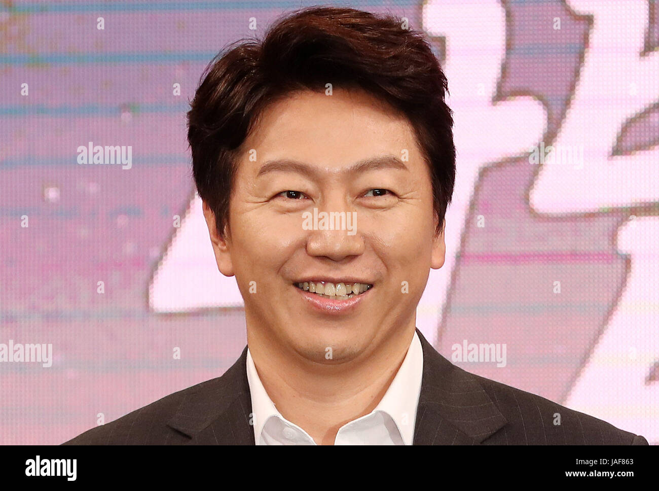 S. Korean actor Kim Soo-ro South Korean actor Kim Soo-ro, who stars in the new TV program ...