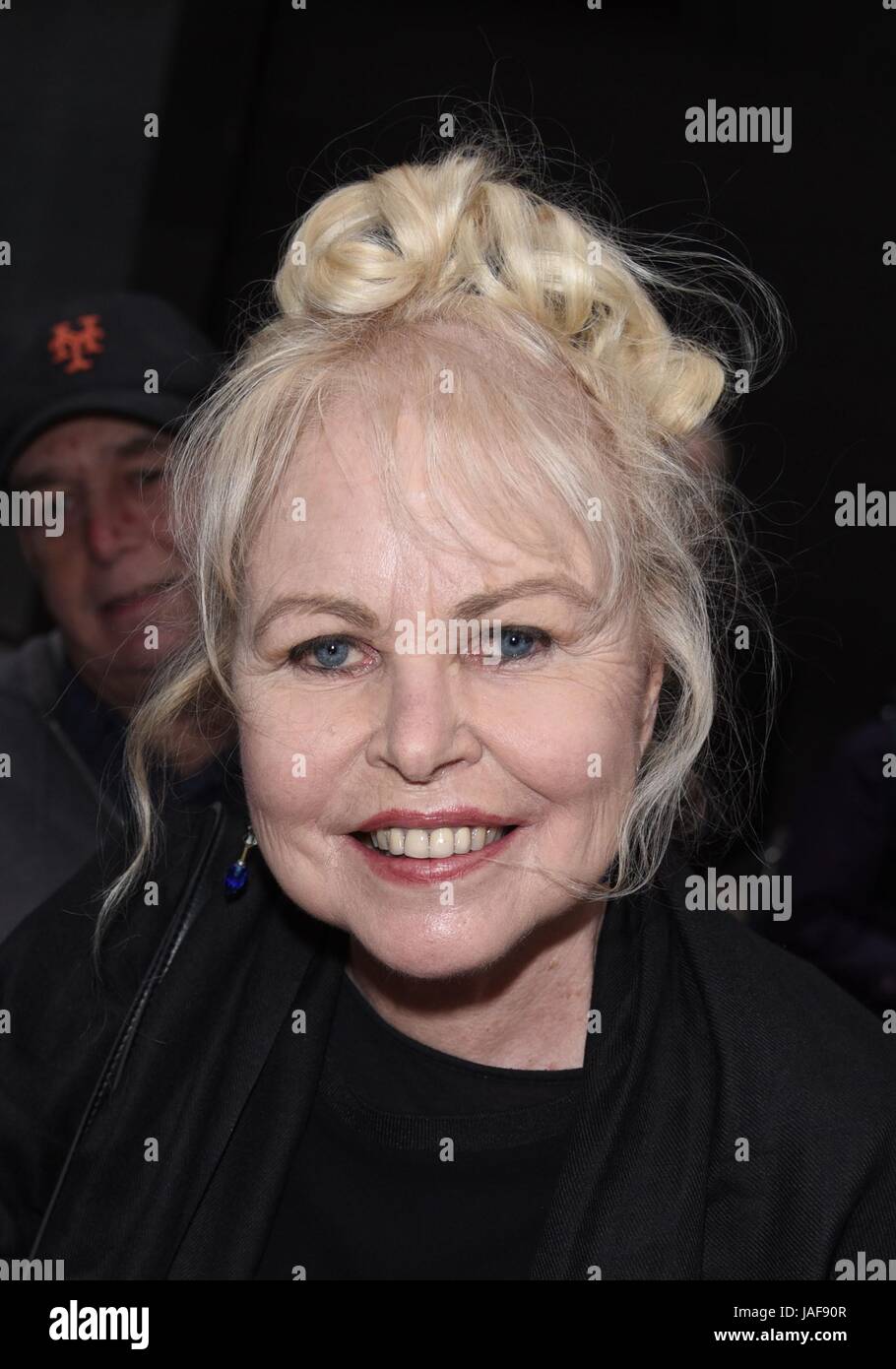 Our world the beatles 1967 hi-res stock photography and images - Alamy