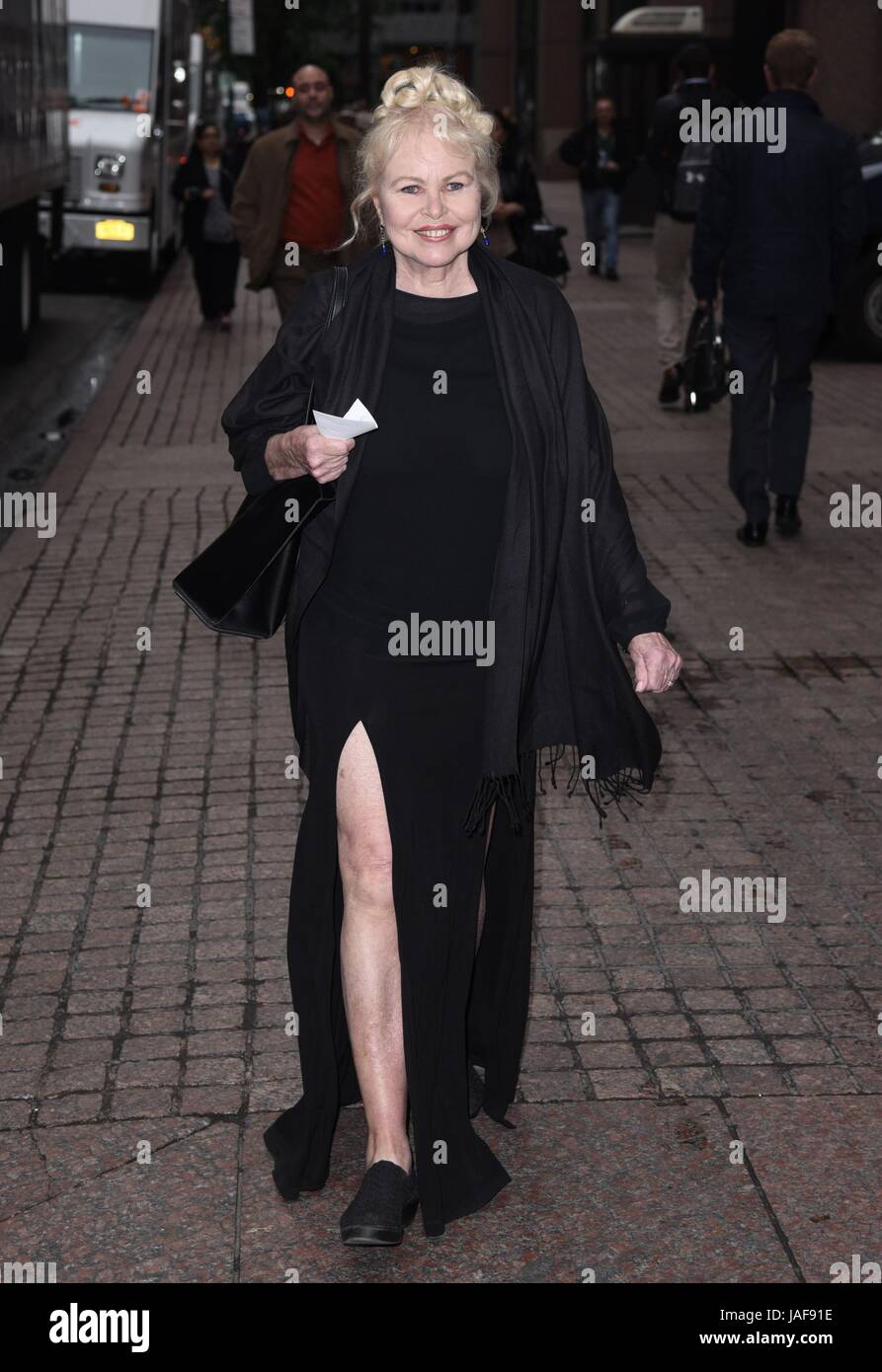 Our world the beatles 1967 hi-res stock photography and images - Alamy