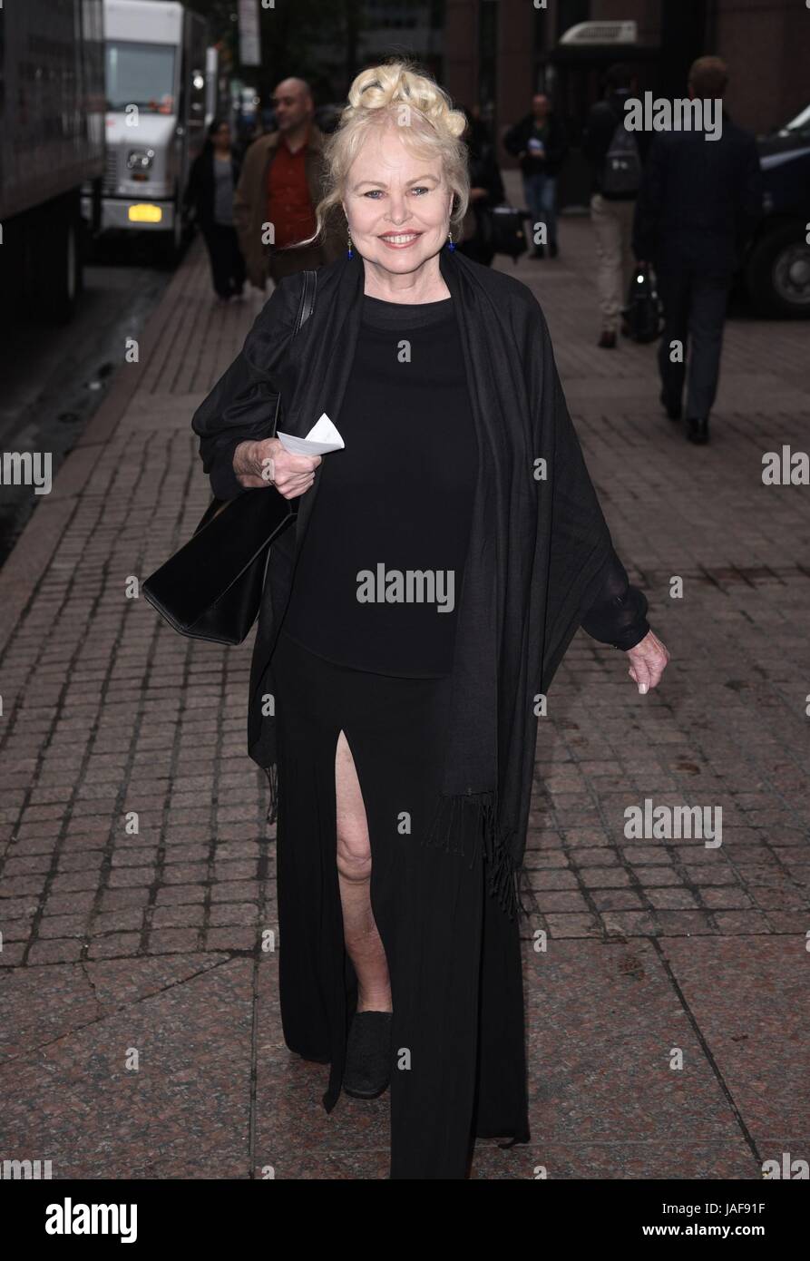 World premiere of the beatles hi-res stock photography and images - Alamy