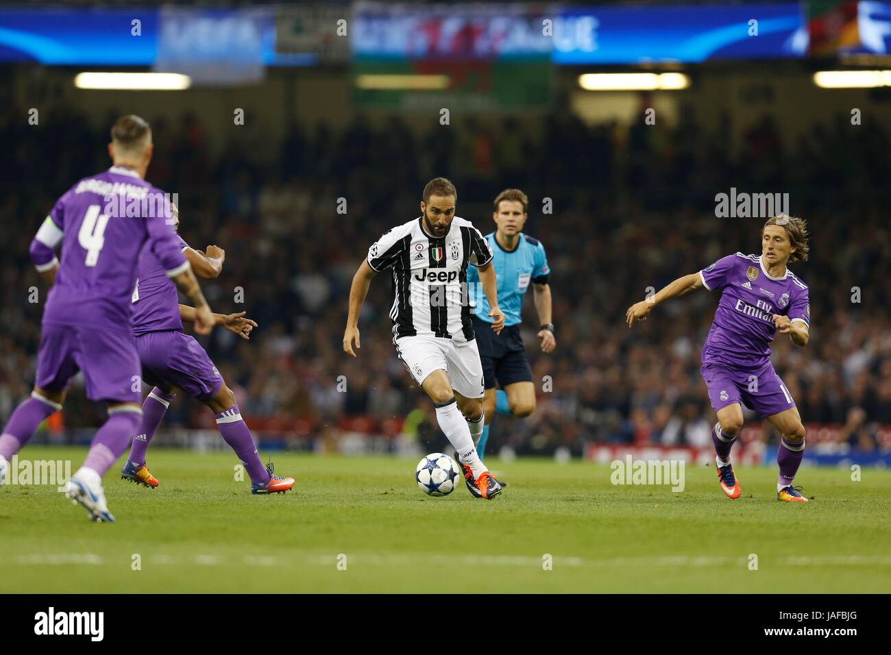Higuain juventus real madrid hi-res stock photography and images - Alamy