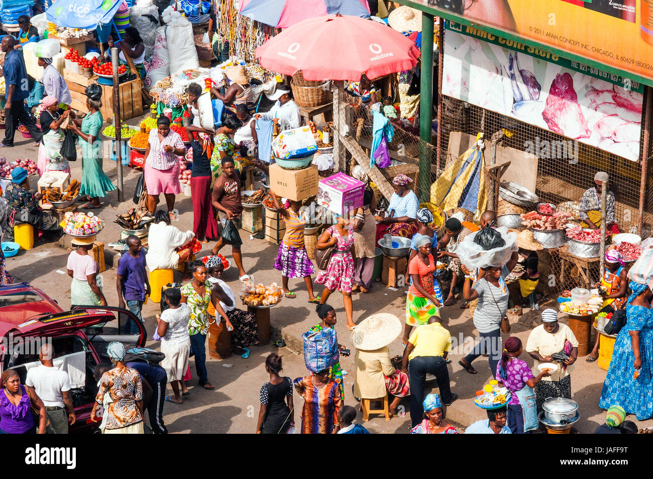 Makola market accra ghana hi-res stock photography and images - Alamy