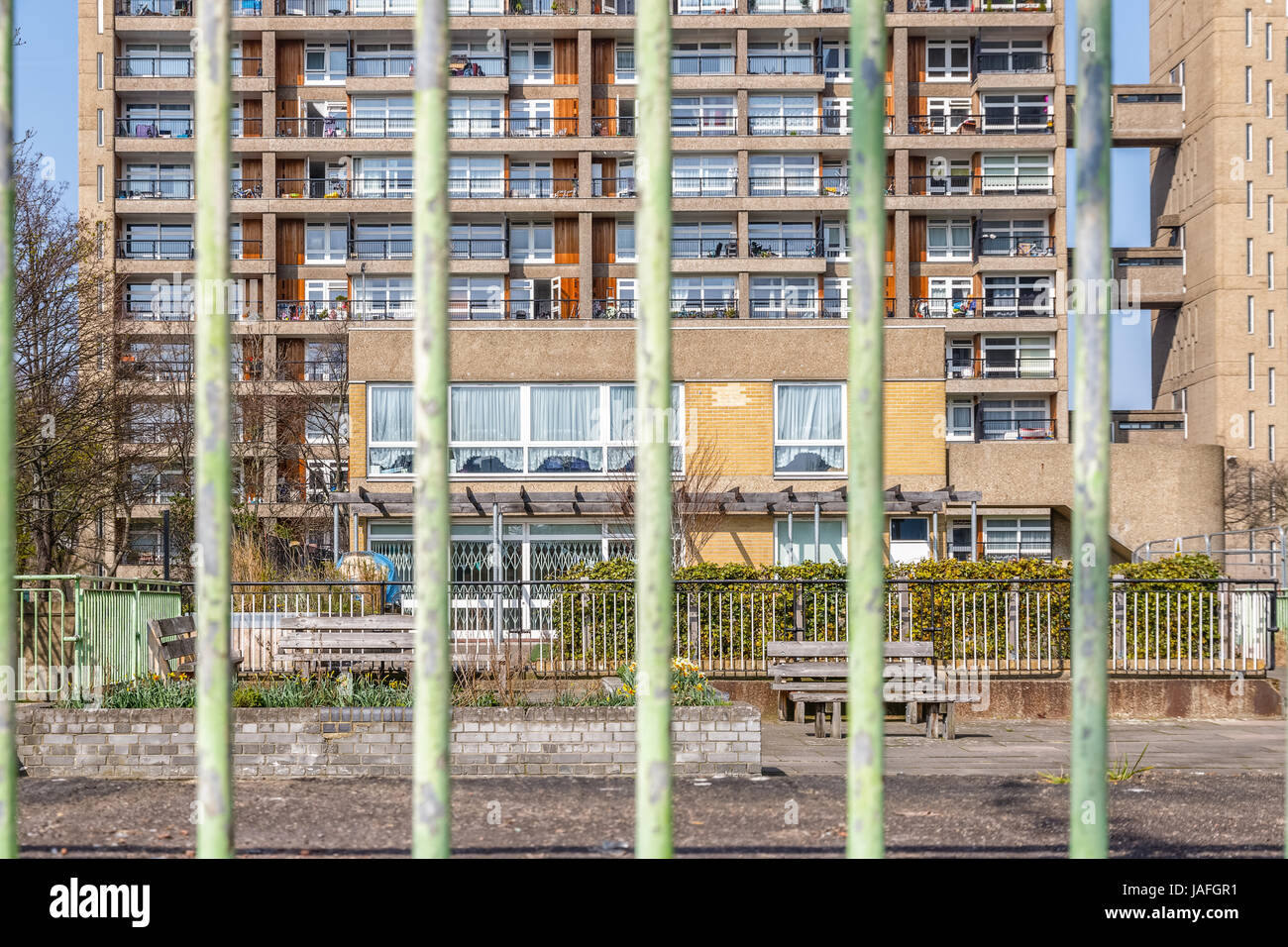 East london apartment block hi-res stock photography and images - Alamy